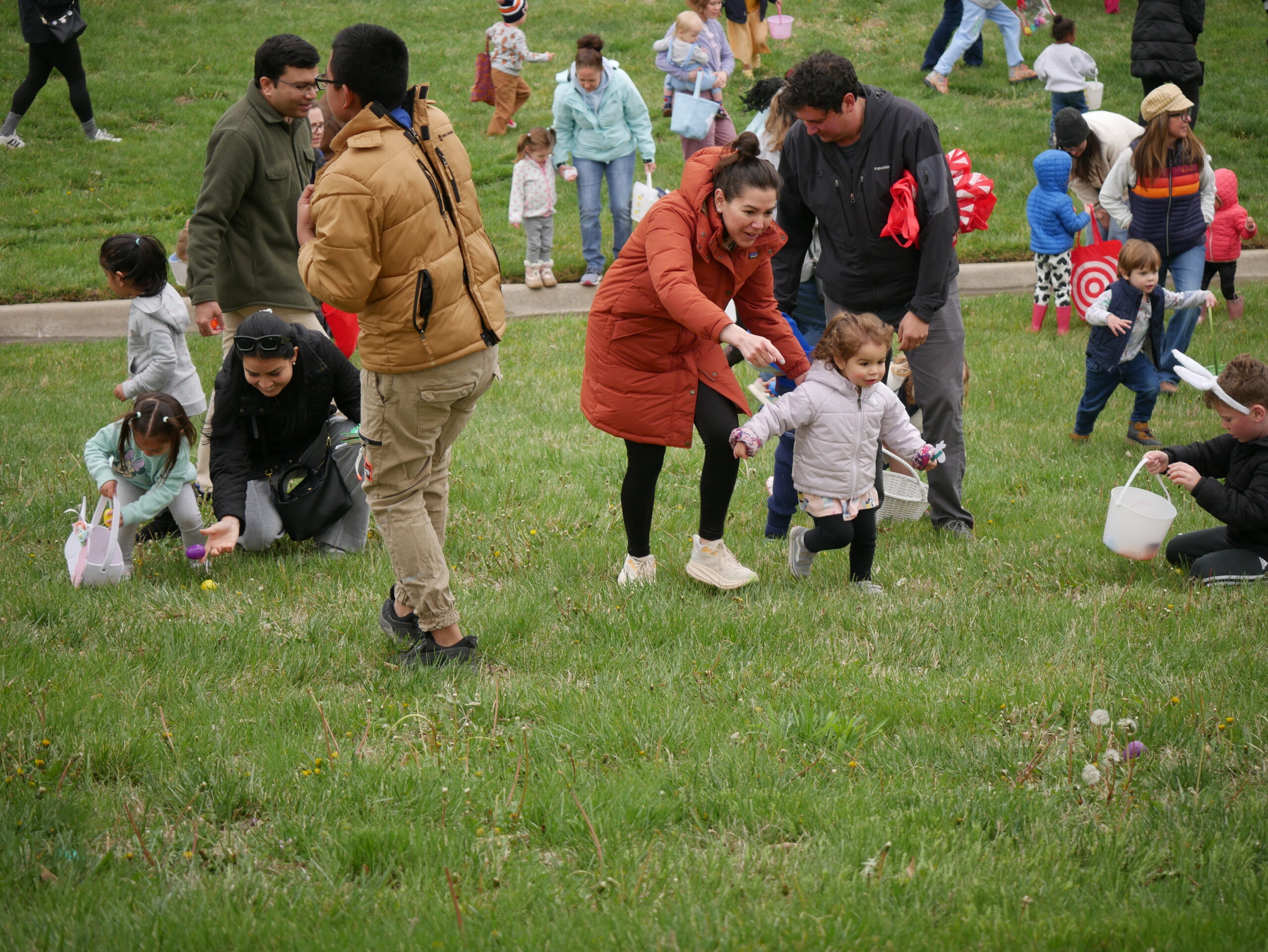 PHOTOS: 2025 Easter Egg Roll with Dole | News, Sports, Jobs - Lawrence ...